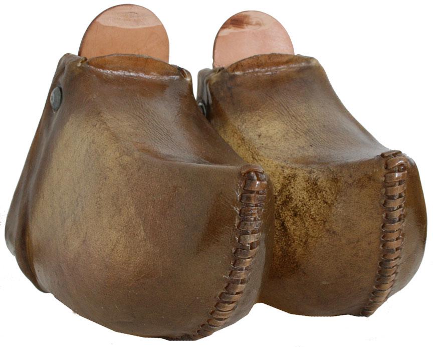 Teskey's Rawhide Tapaderos — Teskeys